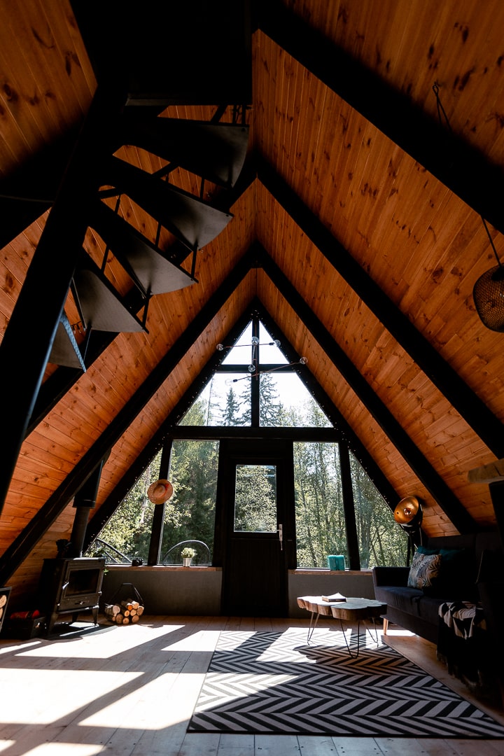 The Black A-Frame | Glempingi.lv